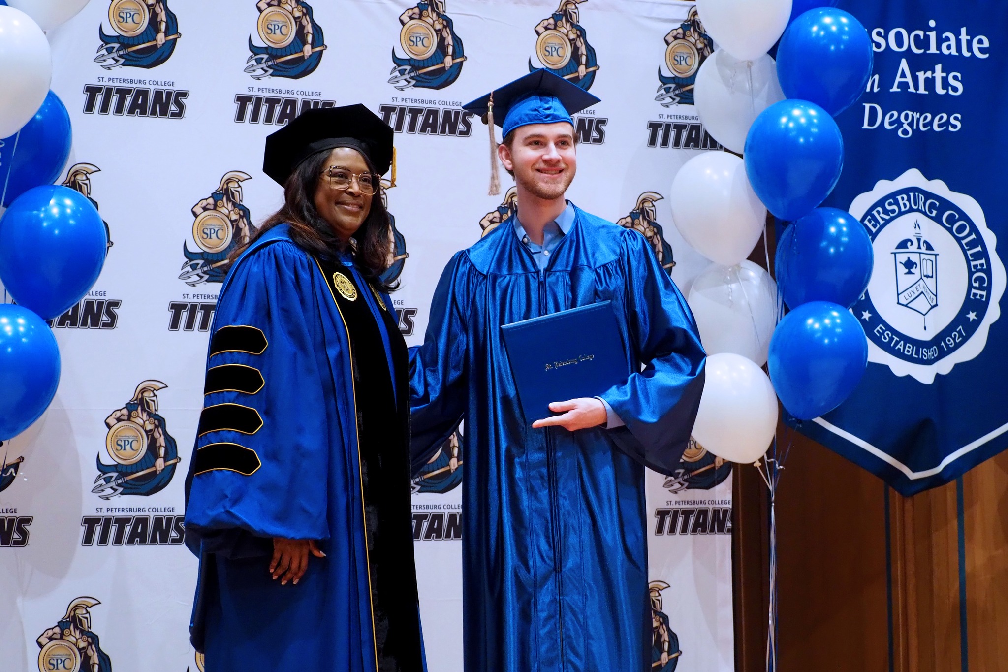 Profile for St. Petersburg College - HigherEdJobs